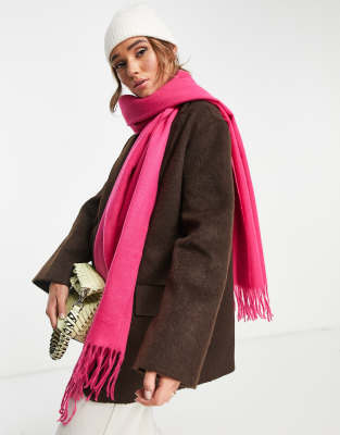 Bufanda rosa luminoso con borlas de tejido muy suave de ASOS DESIGN | ASOS