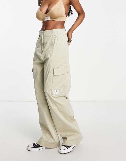 Calvin Klein Jeans Cargohose Mit Weitem Bein In Beige Asos