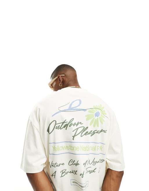 Camiseta Color Piedra Extragrande Con Estampado De Flores Y Texto En La
