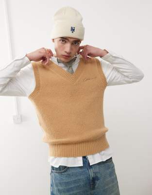 Chaleco color crema con cuello de pico de punto de COLLUSION | ASOS