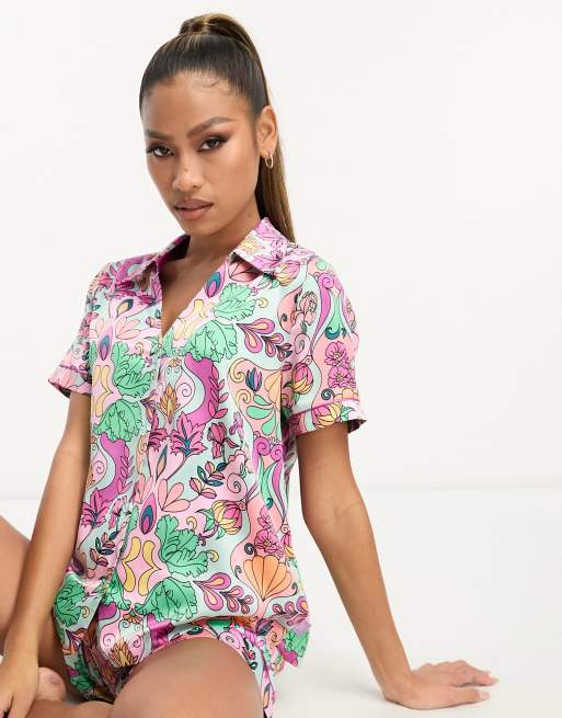 Chelsea Peers Ensemble De Pyjama Imprimé En Satin Avec Short Et Col V
