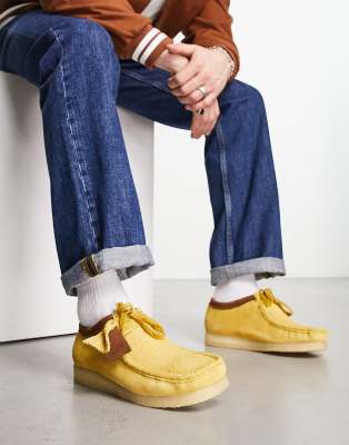 Clarks Originals - Wallabee - Gule sko i pelset ruskind | ASOS