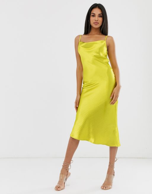 Club L Robe Longue En Satin à Col Bénitier Asos