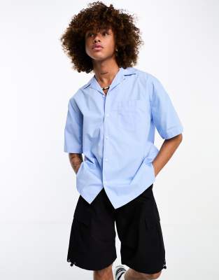 COLLUSION - Chemise coupe carrée avec col à revers - Bleu | ASOS