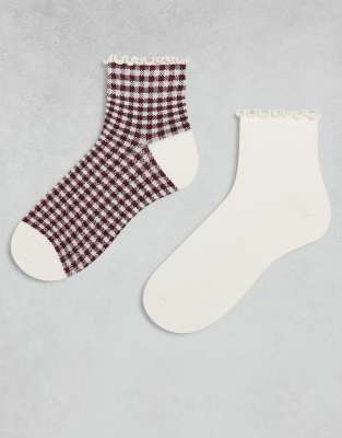 Cotton On 2 pack the perfect pair frill rib ankle sock in white and red ...
