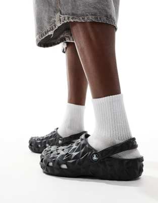 Crocs classic geo crocs in black | ASOS