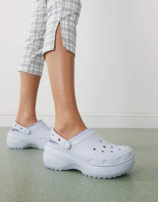 Crocs classic platform lined clogs in purple | ASOS