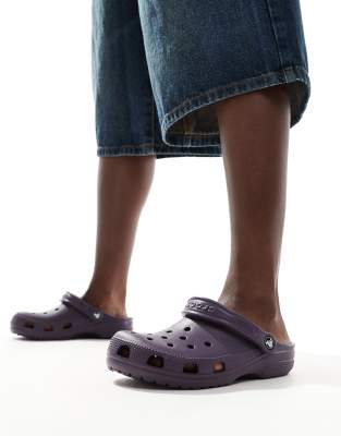 Cross Unisex Classic clogs in dark purple | ASOS