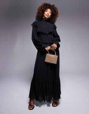 Daska - Hoogsluitende maxi jurk van chiffon met ruches in zwart | ASOS