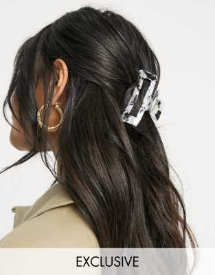 DesignB London Exclusive hair claw clip in mono resin | ASOS