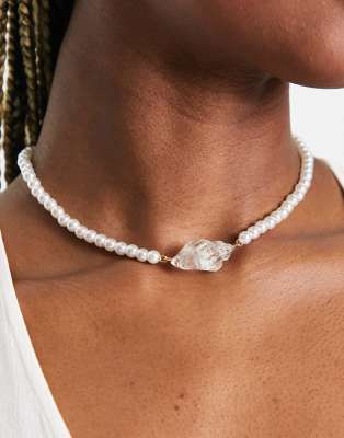 DesignB London pearl beaded necklace with shell pendant in white | ASOS