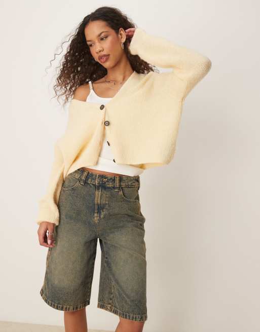 Dickies denim carpenter jorts in indigo with yellow fade | ASOS