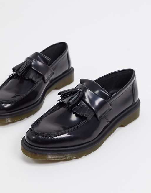 Dr Martens – Adrian – Czarne loafersy z frędzlami | ASOS Dr Martens – Adrian – Czarne loafersy z frędzlami | ASOS