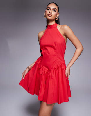 Exclusivité - Kaiia - Robe courte dos nu riche en coton avec taille basse en V - Rouge | ASOS