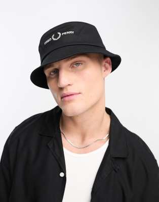 Fred Perry - Bob en sergé - Noir | ASOS