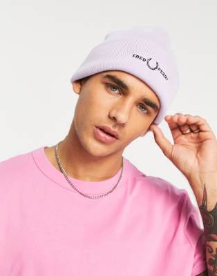 Fred Perry graphic beanie in lilac | ASOS