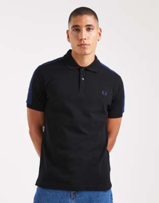 Fred Perry – Svart pikétröja med tejpade detaljer i mesh | ASOS