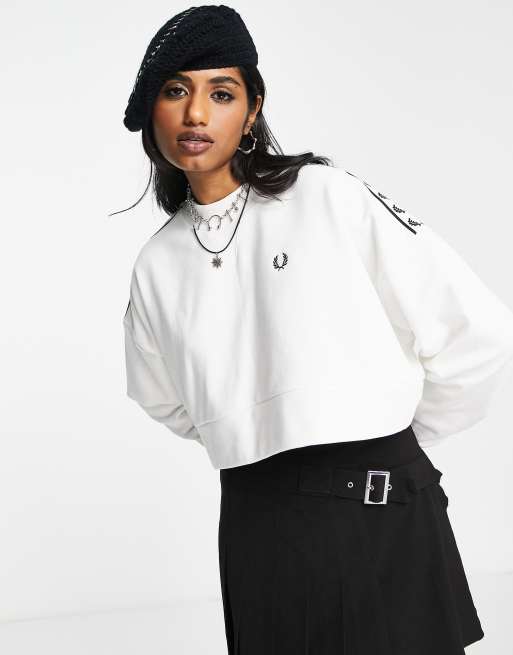 Fred Perry Sweatshirt In Weiß Mit Zierstreifen Asos