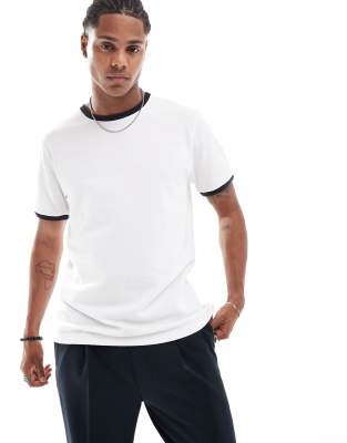 French Connection – Strukturiertes Ringer-T-Shirt in Weiß und ...