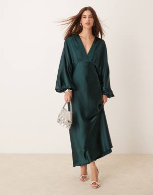 Gina Tricot - Robe longue en satin avec col V et manches volumineuses - Vert foncé | ASOS