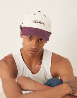 Gorra color crema con detalle estampado y visera en contraste de ...