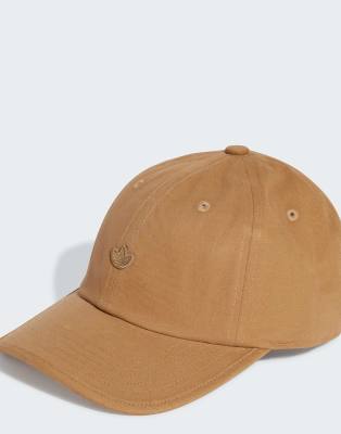 Gorra dad color cartón Premium Essentials de adidas Originals | ASOS