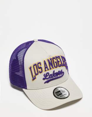Gorra de camionero color crema multicolor con diseño de los LA Lakers E ...