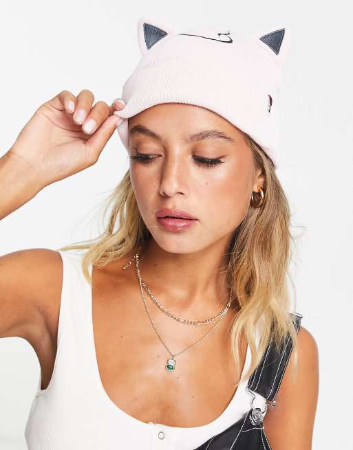 Gorro rosa con diseño de Pokémon de Levi's | ASOS