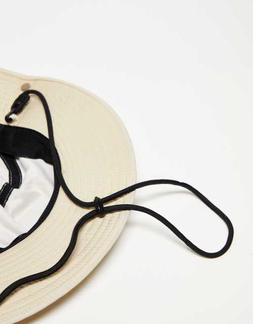 Helly Hansen Roam bucket hat in cream | ASOS