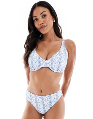 Hollister - Curvy - Slip bikini sgambati a vita alta a fiori blu in coordinato | ASOS