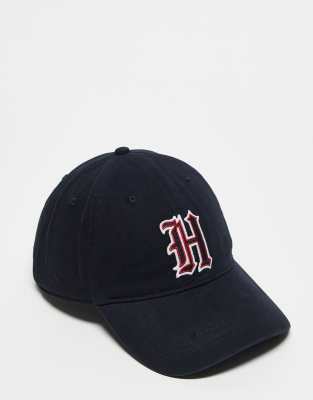Hollister icon logo baseball cap in black | ASOS