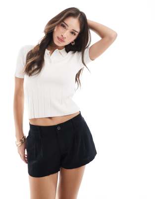Hollister low rise linen look shorts in black | ASOS