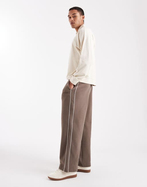 Hollister super baggy uncuffed joggers in brown | ASOS