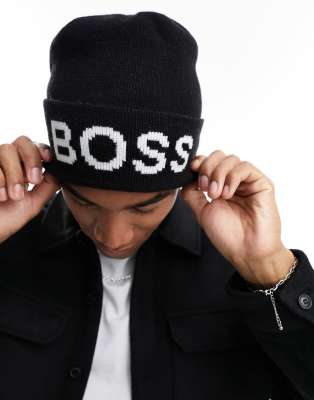 Hugo Boss – Beanie in Schwarz mit großem Logo | ASOS
