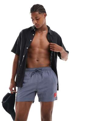 Hugo - Dominica - Badeshorts i gråblå | ASOS