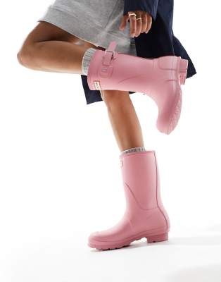 Hunter Original short wellington boots in pink | ASOS
