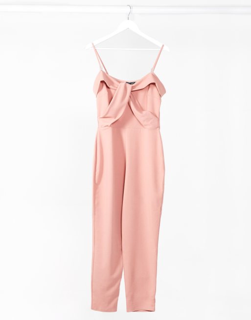 I Saw It First – Eng geschnittener Jumpsuit mit Strassdetail an den ...