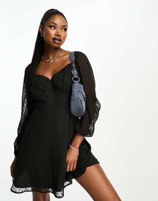 I Saw It First - Robe patineuse courte à décolleté en cœur et pois - Noir | ASOS