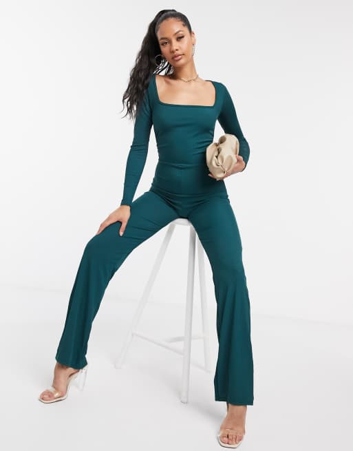 I Saw It First – Seitlich geraffter Jumpsuit in Grün mit eckigem ...