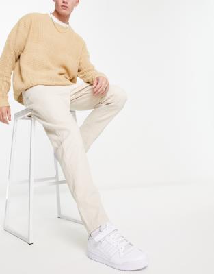 Jack & Jones Intelligence – Chris – Locker geschnittene Jeans in Ecru ...