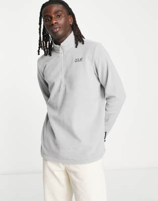 Jack Wolfskin Taunus 1/4 zip fleece in slade grey | ASOS