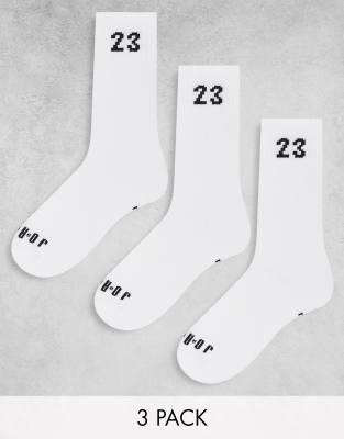 Jordan Essentials 3 pack crew socks in white | ASOS
