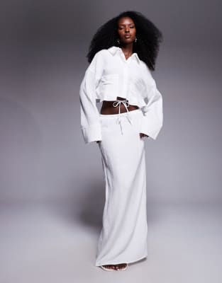 Kaiia - Ensemble en lin mélangé avec jupe longue et chemise courte et oversize nouée dans le dos ...