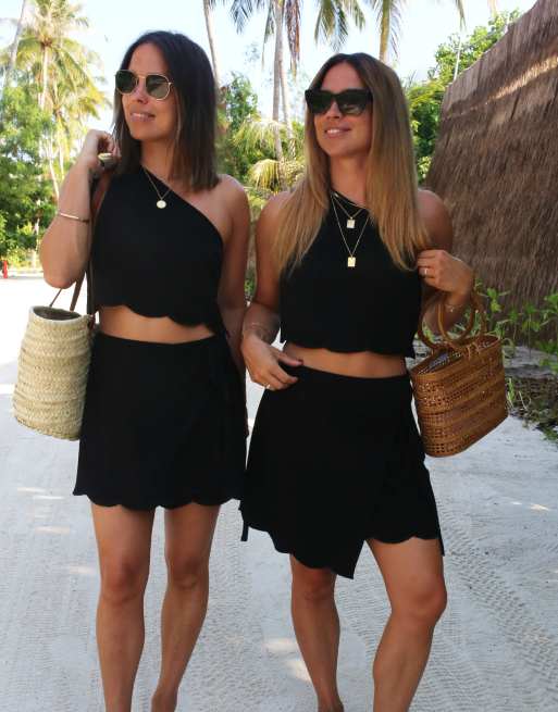 Labelrail X Collyer Twins Asymmetric Scallop Detail Linen Crop Top Co