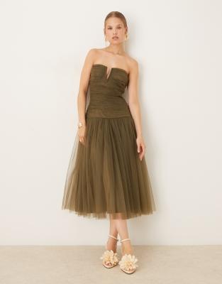 Lace & Beads - Robe longueur mollet en tulle à ourlet tombant - Olive ...