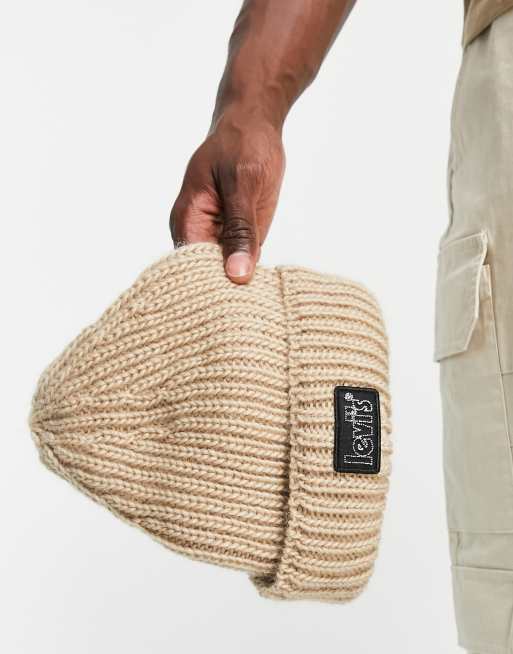 Levi's – Gräddvit mössa med liten logga | ASOS