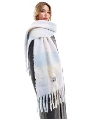 Levi's plaid woolly scarf with patch logo in cream multi | ASOS