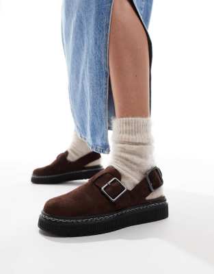 London Rebel – Robin – Chokladbruna mules med hälrem och spänne | ASOS