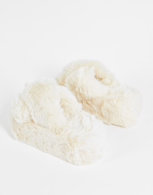 Loungeable chunky fluffy platform slippers in cream | ASOS