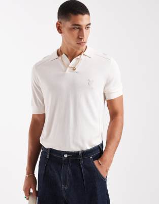 Lyle & Scott Mid knits seam tipped knitted polo in x679 silk honey | ASOS